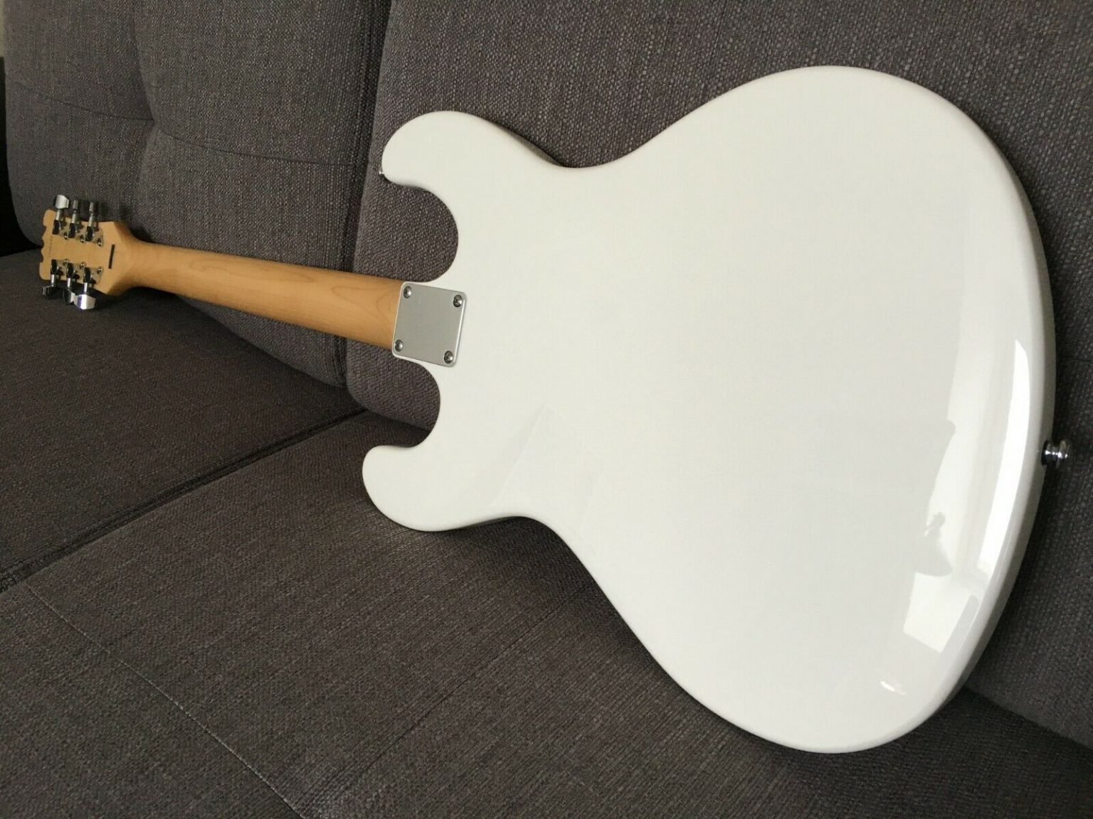 Eastwood Hi Flier Phase 4 Left Handed Kurt Cobain Nirvana Heart Shaped ...