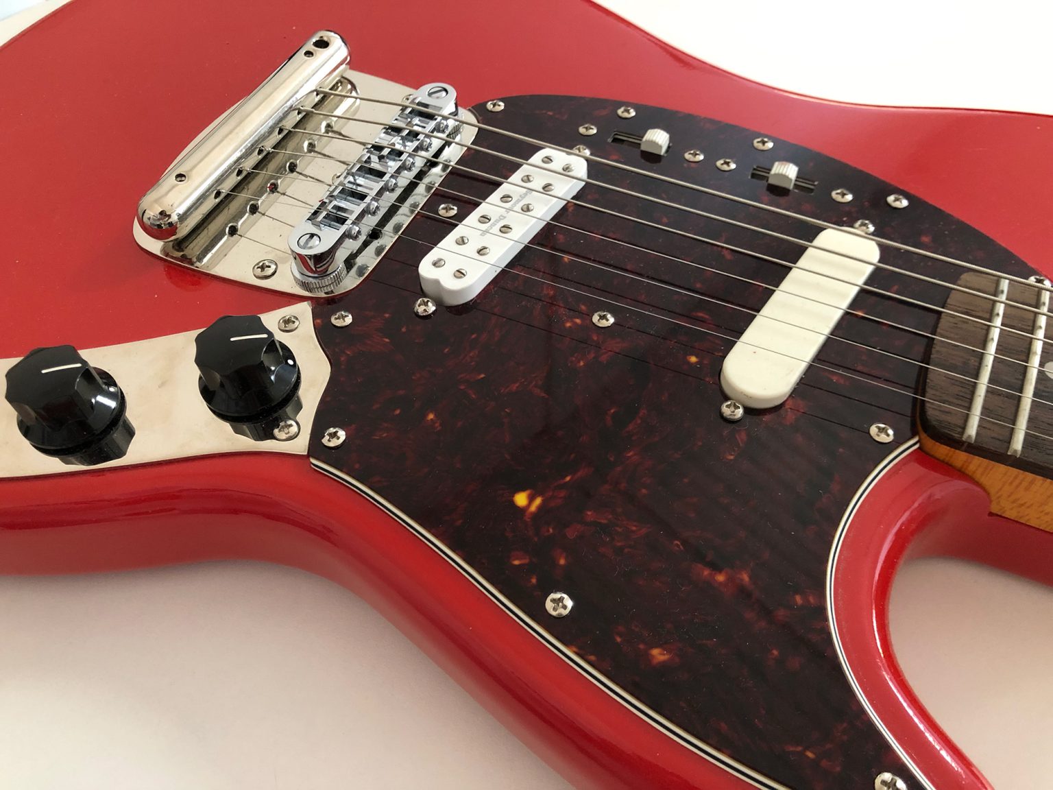 6.2/ Kurt Cobain Roseland Ballroom Red Mustang edition relic Nirvana Guitar - khristore