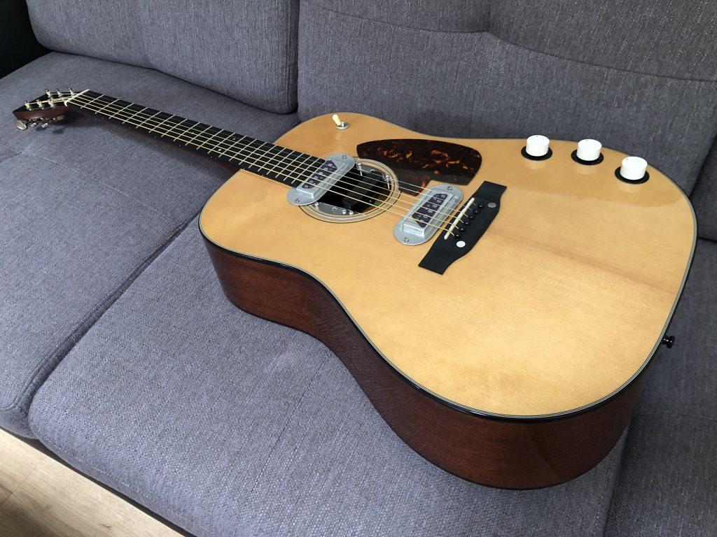 Kurt Cobain D18e MTV Unplugged Guitar (w/ GigBag) - khristore