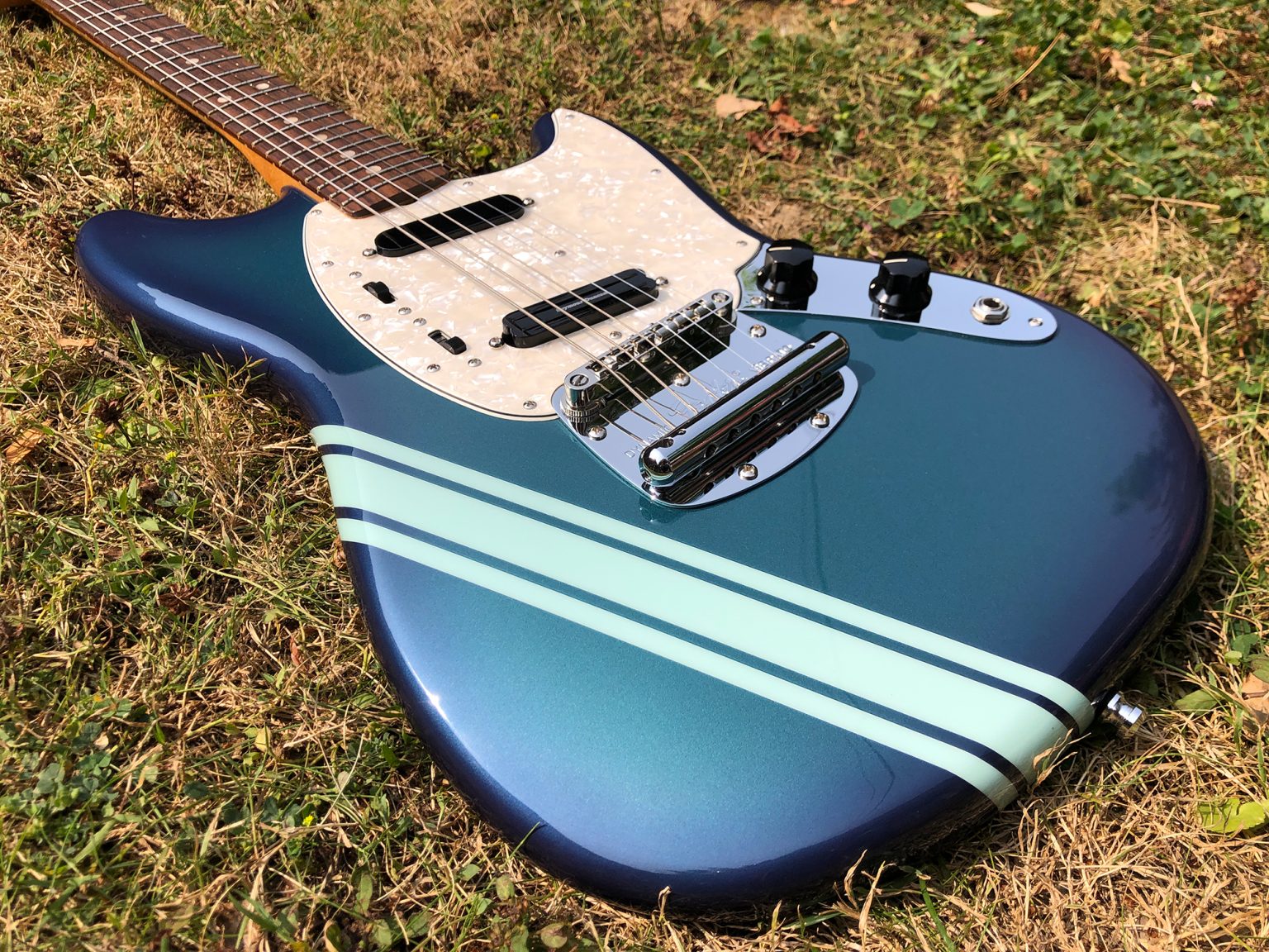 Fender Vintera II Burgundy Competition Mustang with Kurt's specs ...