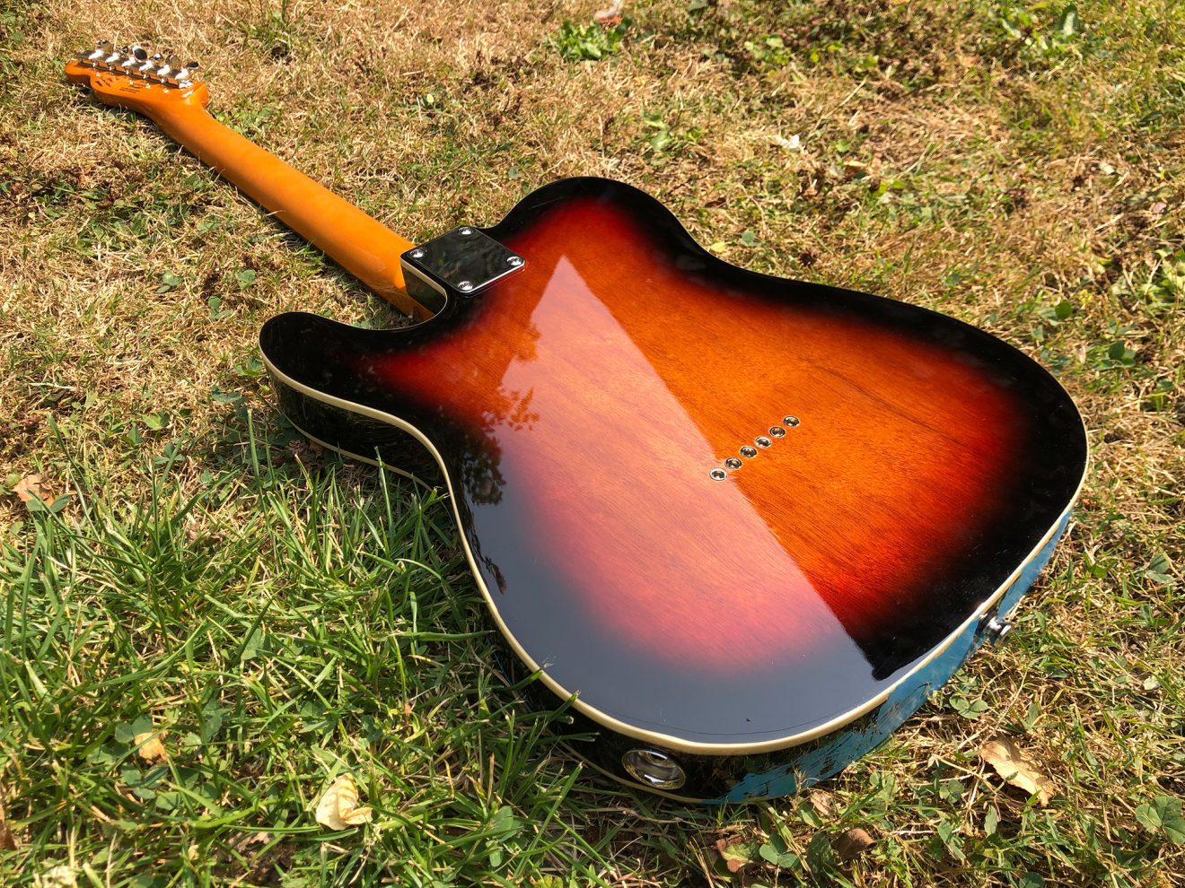 9.4/ Kurt Cobain Artist/Signature Telecaster Sunburst Blue Nirvana ...