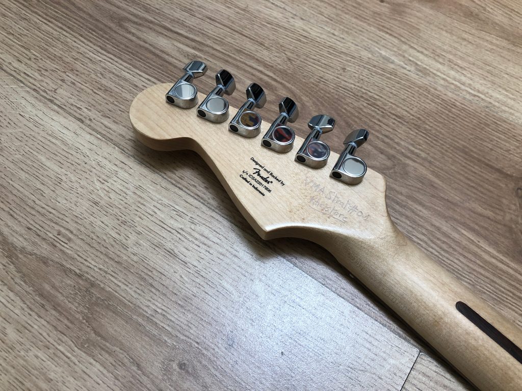 1.4/ Kurt Cobain VMA Strat NIRVANA Live at the 1992 MTV Video Music ...