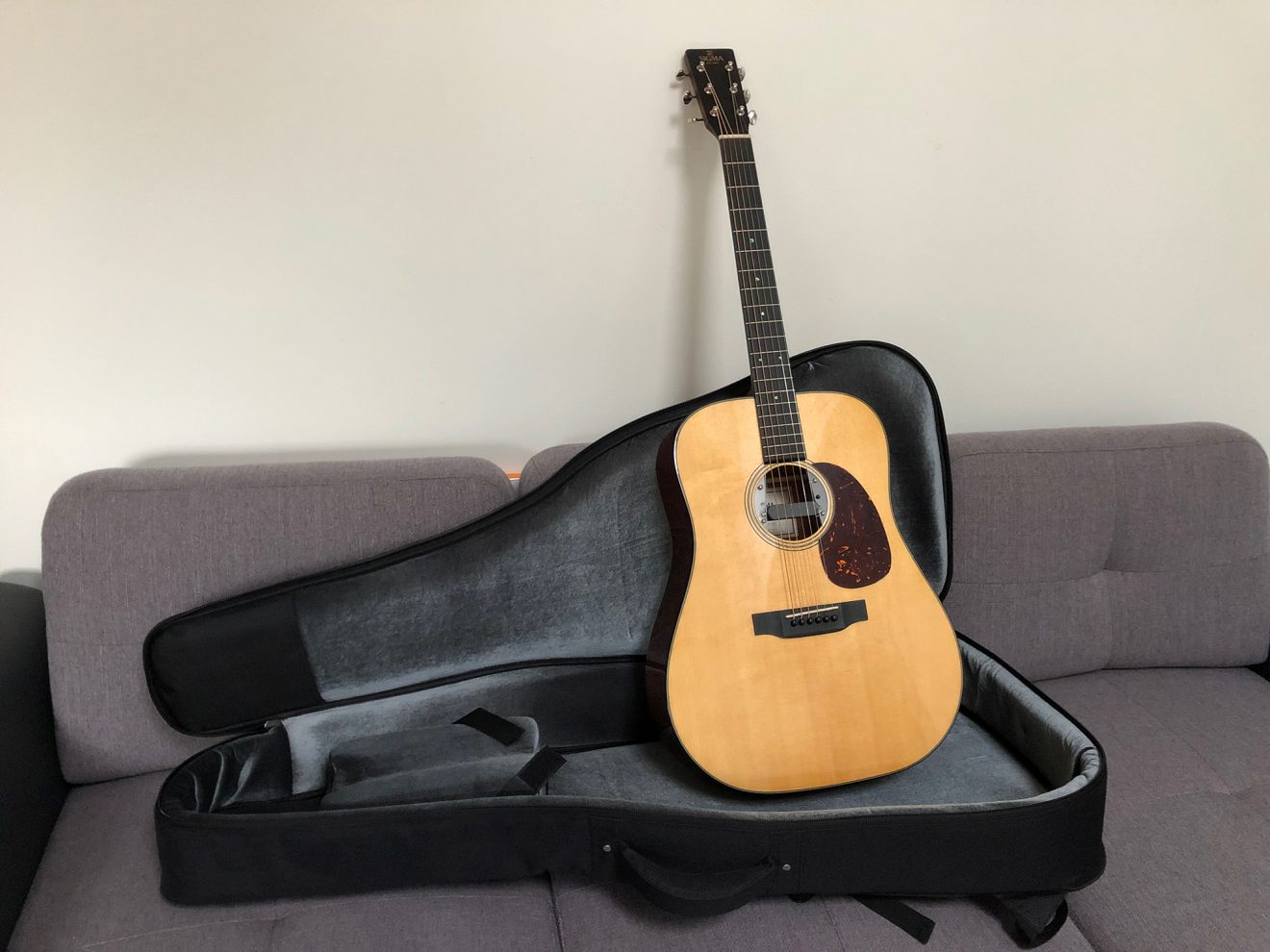 Budget Kurt Cobain D18e MTV Unplugged Guitar Sigma (w/ GigBag) - khristore