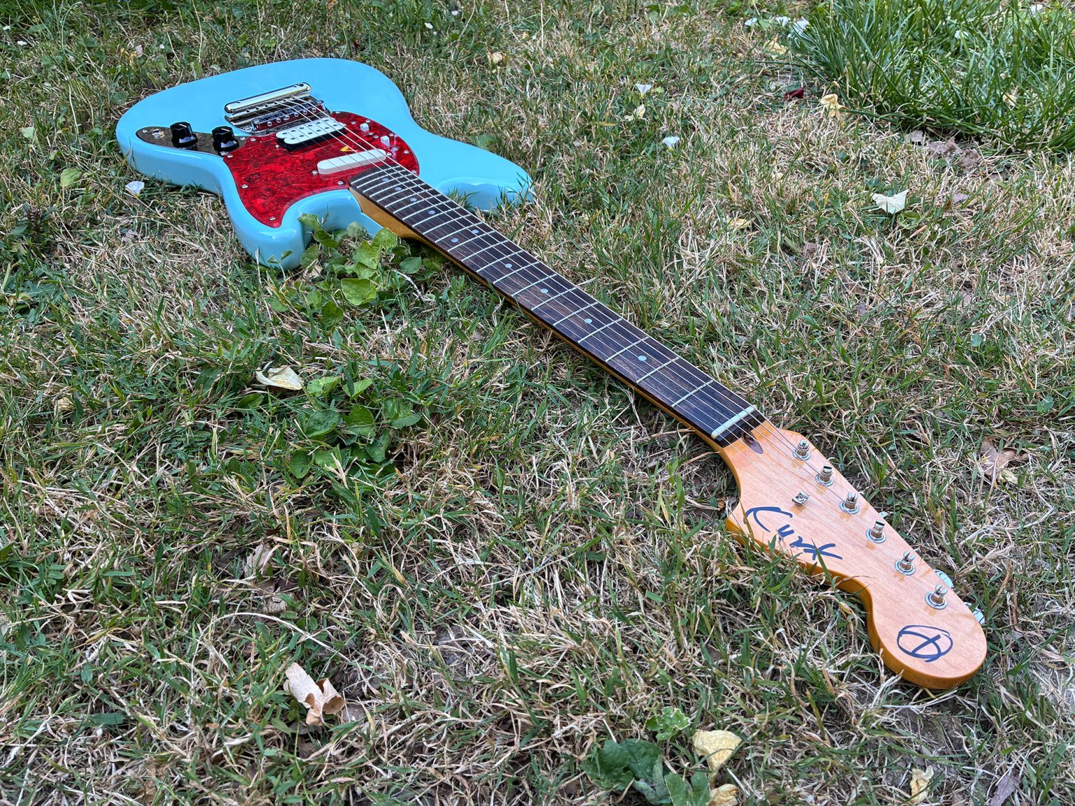 2/ Kurt Cobain SkyStang I Mustang Nirvana Guitar Khristore "PlexiStang ...