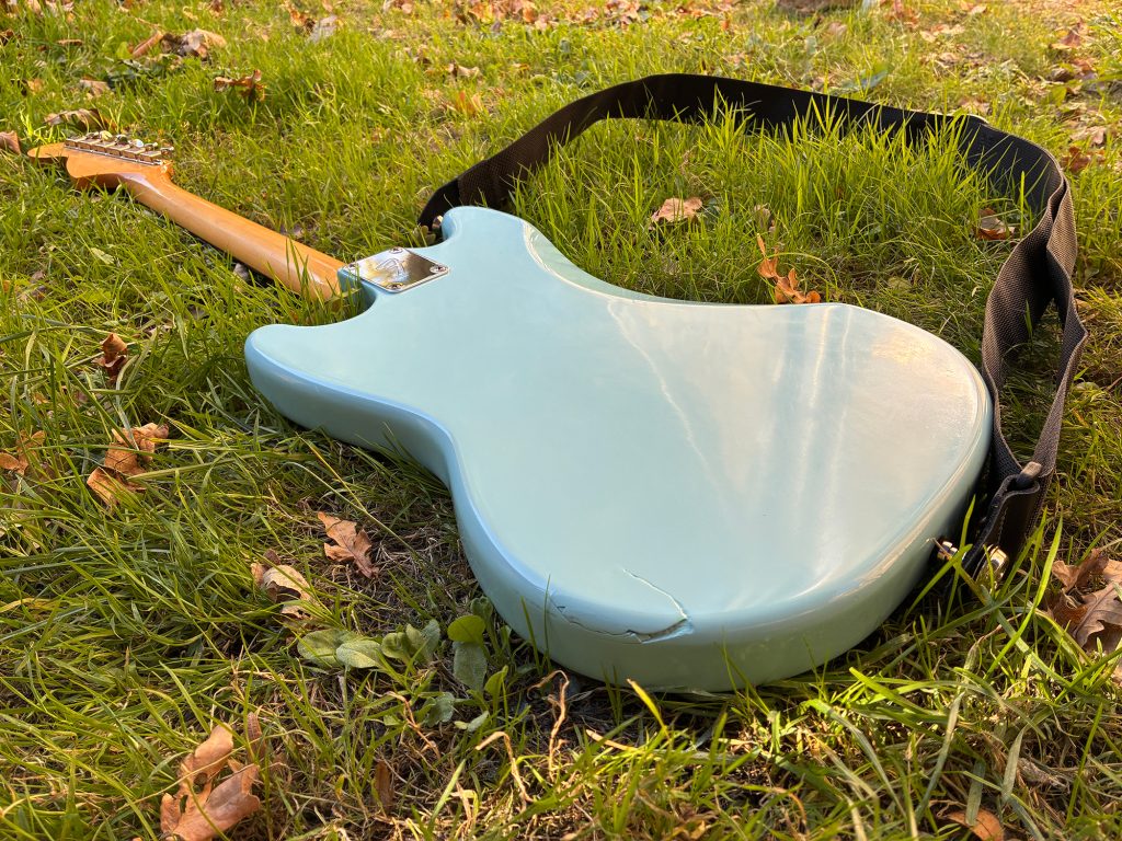 EXCLUSIVE: Kurt Cobain "SkyStang” 1997 Fender Mustang (Contour body ...